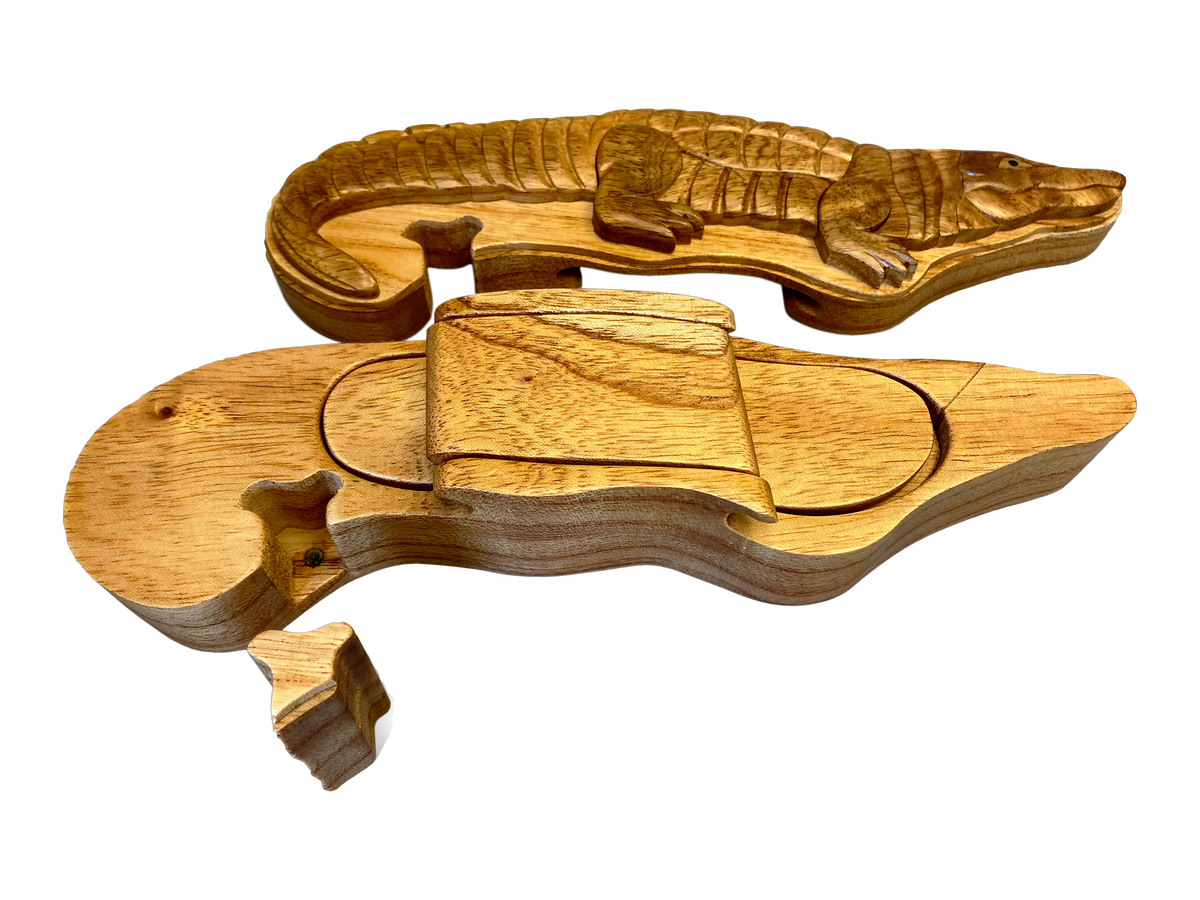3-D wooden alligator puzzle box – Alligator King