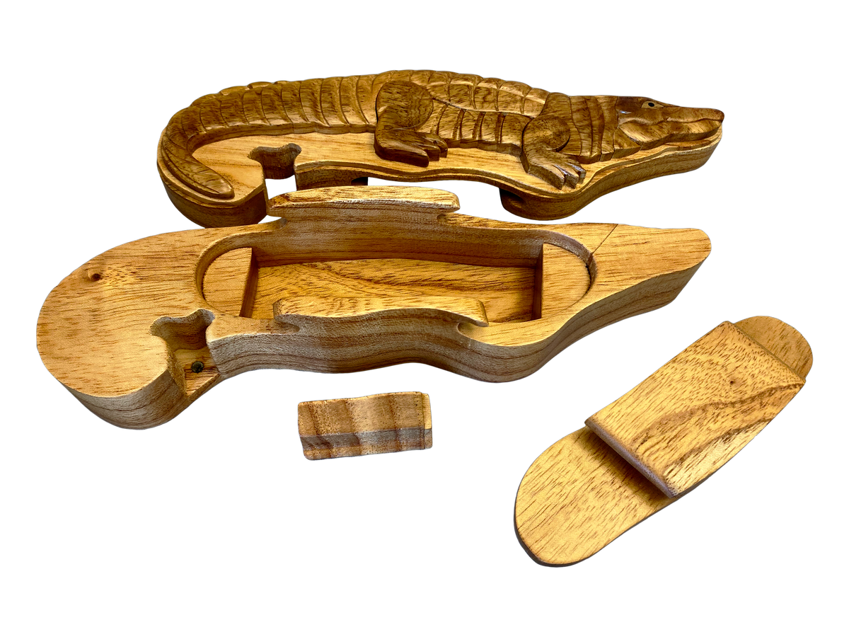 3-D wooden alligator puzzle box – Alligator King